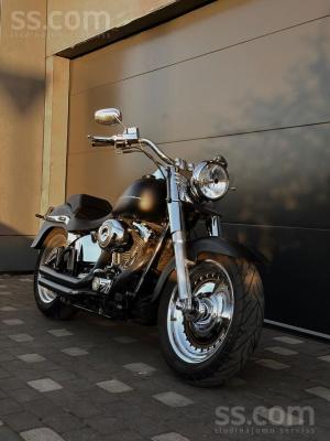 Harley-Davidson FLSTF 2009 in Riga, with an engine capacity of 1.58 L and mileage of 0 thousand km for 12800 €, photo 4 on AUTOMOTO.COM.LV