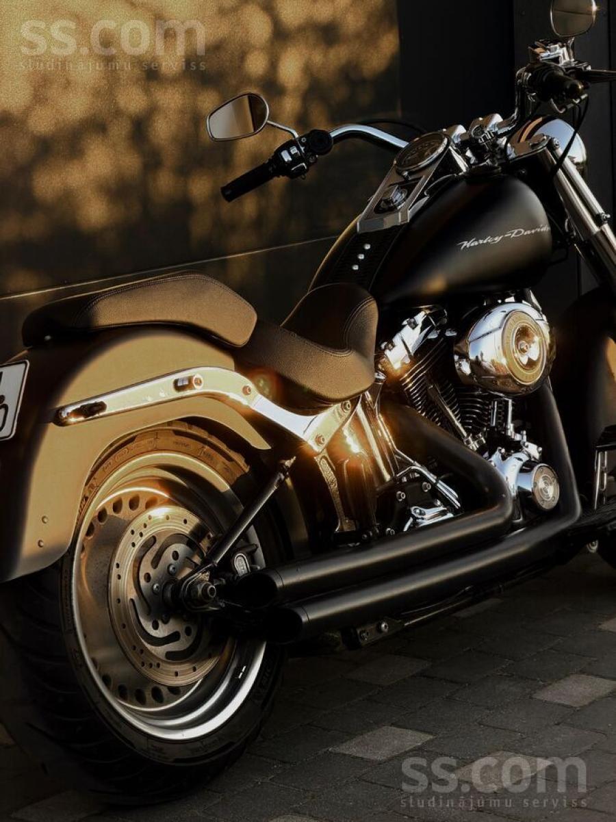Harley-Davidson FLSTF 2009 in Riga, with an engine capacity of 1.58 L and mileage of 0 thousand km for 12800 €, photo 6 on AUTOMOTO.COM.LV