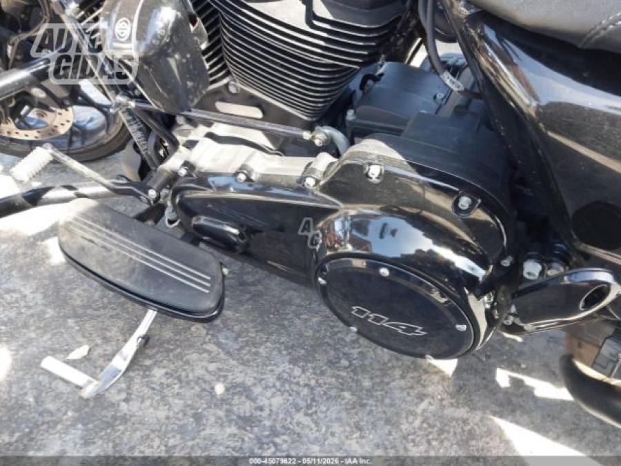 Black Harley-Davidson FLTR 0 in Klaipeda, with an engine capacity of 0.00 L and mileage of 0 thousand km for 8700 €, photo 10 on AUTOMOTO.COM.LV