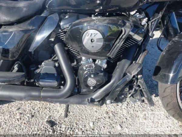 Melns Harley-Davidson FLTR Klaipėda, ar dzinēja tilpumu 0.00 L un nobraukumu 0 tūkst. km par 10995 €, foto 9 vietnē AUTOMOTO.COM.LV