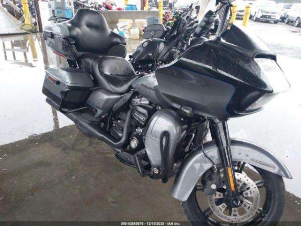 Melns Harley-Davidson FLTR 2021 Klaipėda, ar dzinēja tilpumu 1.87 L un nobraukumu 1 tūkst. km par 7000 €, foto 1 vietnē AUTOMOTO.COM.LV