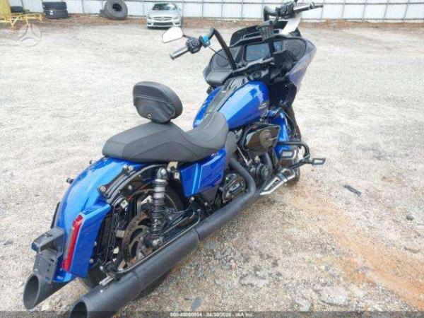 Zils Harley-Davidson FLTR 2024 Klaipėda, ar dzinēja tilpumu 1.92 L un nobraukumu 22 tūkst. km par 12000 €, foto 4 vietnē AUTOMOTO.COM.LV