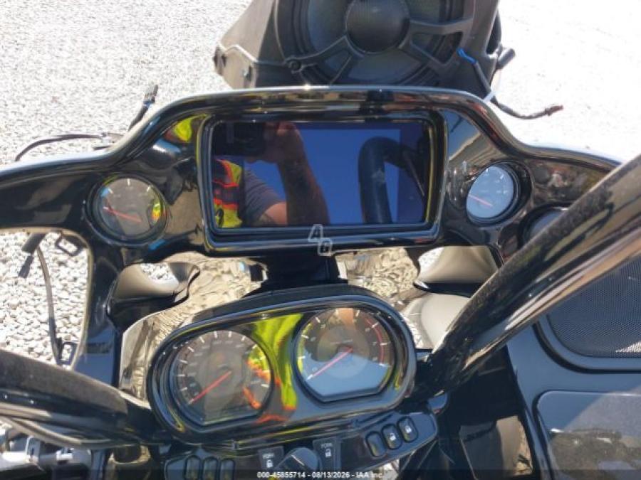 Pelēks Harley-Davidson FLTR Klaipėda, ar dzinēja tilpumu 0.00 L un nobraukumu 0 tūkst. km par 7100 €, foto 12 vietnē AUTOMOTO.COM.LV