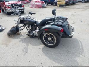 Harley-Davidson FLTR Klaipėda, ar dzinēja tilpumu 0.00 L un nobraukumu 0 tūkst. km par 8100 €, foto 5 vietnē AUTOMOTO.COM.LV