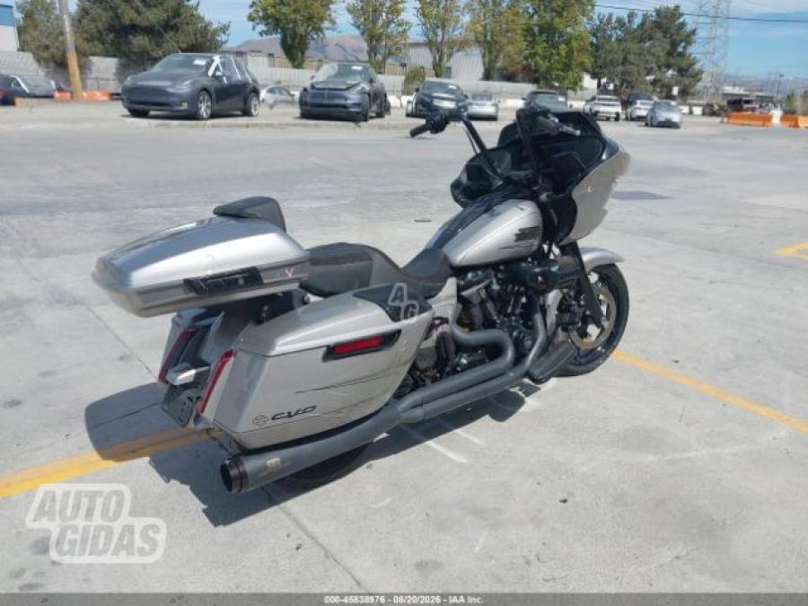 Harley-Davidson FLTR Klaipėda, ar dzinēja tilpumu 0.00 L un nobraukumu 0 tūkst. km par 8100 €, foto 5 vietnē AUTOMOTO.COM.LV