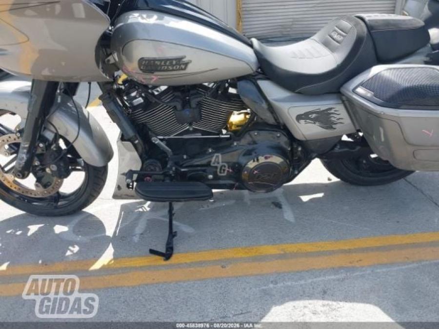 Harley-Davidson FLTR Klaipėda, ar dzinēja tilpumu 0.00 L un nobraukumu 0 tūkst. km par 8100 €, foto 10 vietnē AUTOMOTO.COM.LV