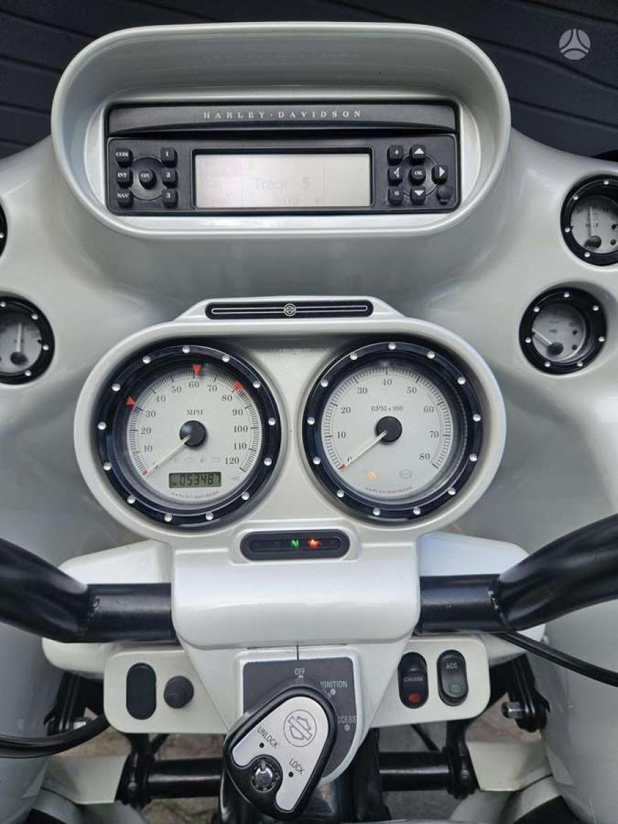 Harley-Davidson FLTR 2013 Viļņa, ar dzinēja tilpumu 1.69 L un nobraukumu 53 tūkst. km par 9200 €, foto 9 vietnē AUTOMOTO.COM.LV
