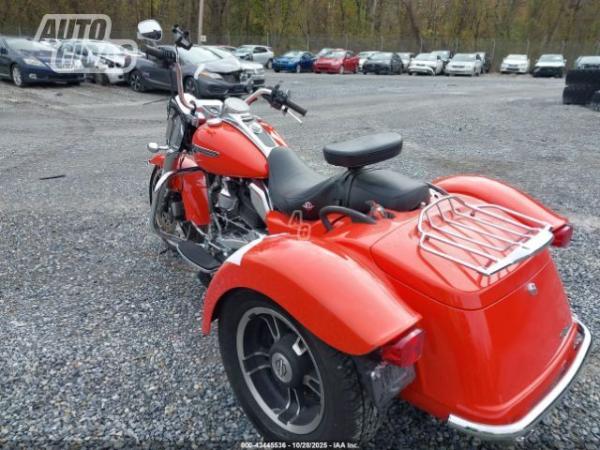 Sarkans Harley-Davidson FLTR 0 Klaipėda, ar dzinēja tilpumu 0.00 L un nobraukumu 0 tūkst. km par 5000 €, foto 3 vietnē AUTOMOTO.COM.LV