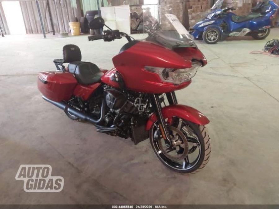 Sarkans Harley-Davidson FLTR 0 Klaipėda, ar dzinēja tilpumu 0.00 L un nobraukumu 0 tūkst. km par 12000 €, foto 1 vietnē AUTOMOTO.COM.LV