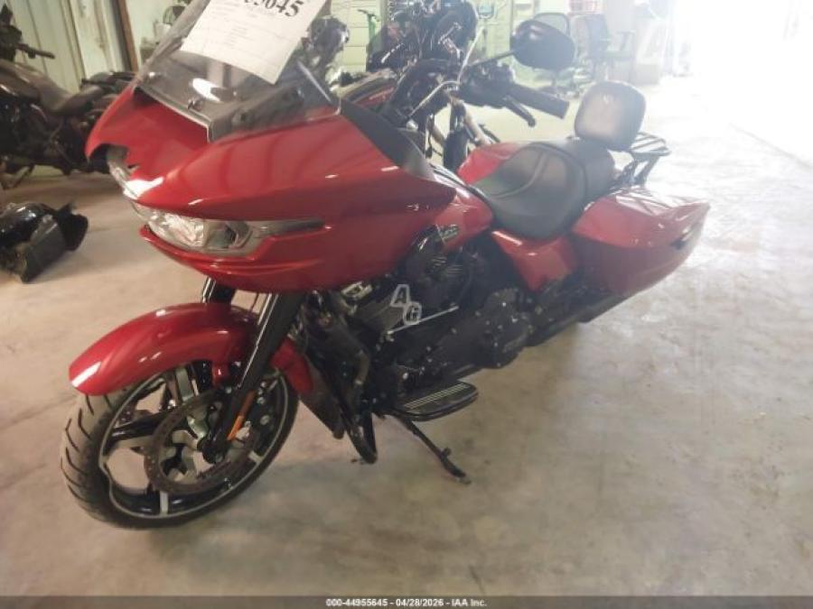 Sarkans Harley-Davidson FLTR 0 Klaipėda, ar dzinēja tilpumu 0.00 L un nobraukumu 0 tūkst. km par 12000 €, foto 3 vietnē AUTOMOTO.COM.LV