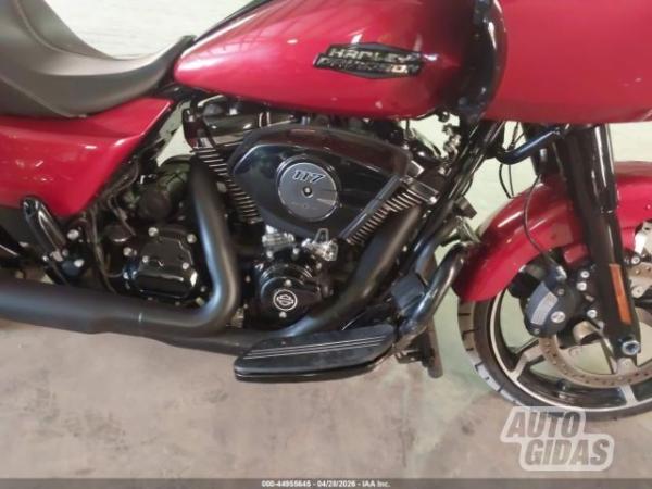 Sarkans Harley-Davidson FLTR 0 Klaipėda, ar dzinēja tilpumu 0.00 L un nobraukumu 0 tūkst. km par 12000 €, foto 8 vietnē AUTOMOTO.COM.LV