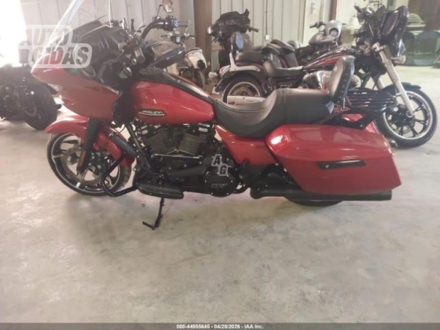 Sarkans Harley-Davidson FLTR 0 Klaipėda, ar dzinēja tilpumu 0.00 L un nobraukumu 0 tūkst. km par 12000 €, foto 14 vietnē AUTOMOTO.COM.LV