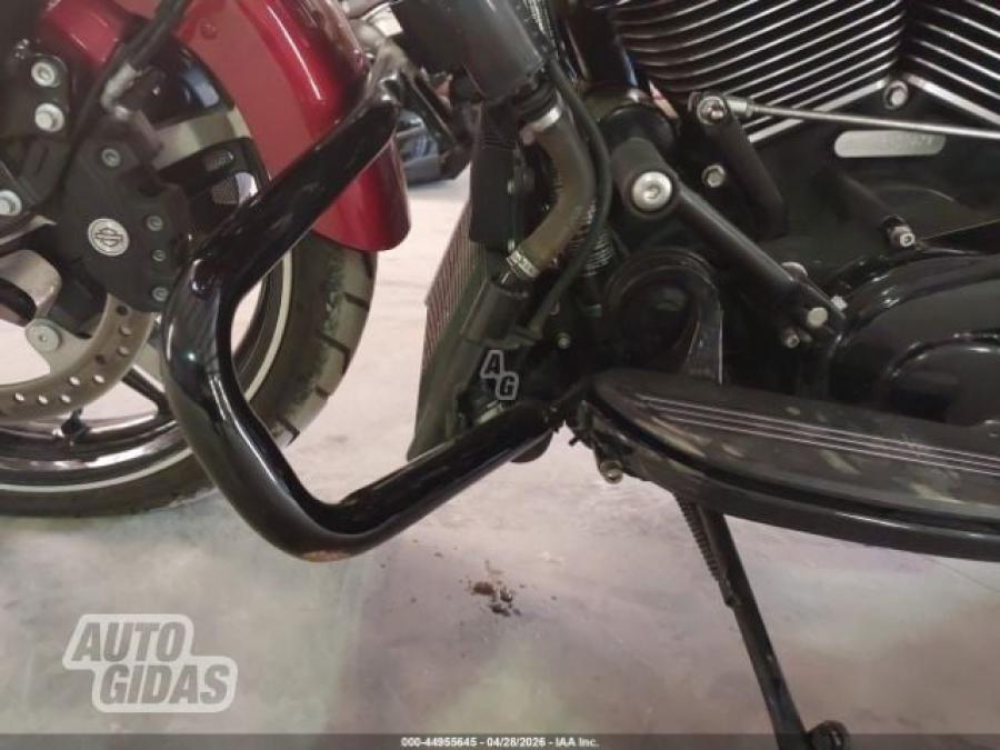 Sarkans Harley-Davidson FLTR 0 Klaipėda, ar dzinēja tilpumu 0.00 L un nobraukumu 0 tūkst. km par 12000 €, foto 16 vietnē AUTOMOTO.COM.LV
