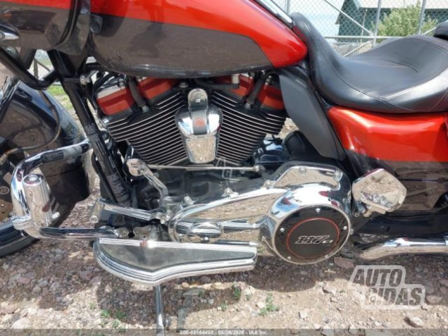 Red Harley-Davidson FLTR in Klaipeda, with an engine capacity of 0.00 L and mileage of 0 thousand km for 6650 €, photo 14 on AUTOMOTO.COM.LV