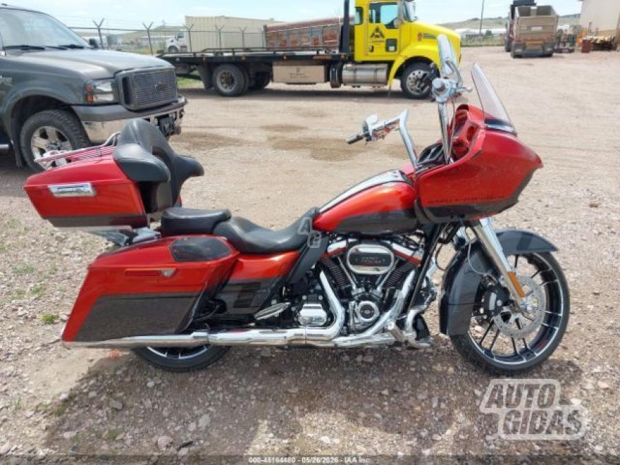 Red Harley-Davidson FLTR in Klaipeda, with an engine capacity of 0.00 L and mileage of 0 thousand km for 6650 €, photo 16 on AUTOMOTO.COM.LV