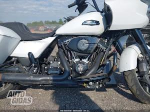 White Harley-Davidson FLTR 0 in Klaipeda, with an engine capacity of 0.00 L and mileage of 0 thousand km for 10200 €, photo 5 on AUTOMOTO.COM.LV