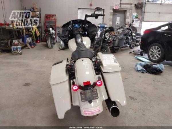 Balts Harley-Davidson FLTR Klaipėda, ar dzinēja tilpumu 0.00 L un nobraukumu 0 tūkst. km par 4000 €, foto 7 vietnē AUTOMOTO.COM.LV