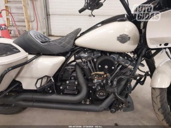 Balts Harley-Davidson FLTR Klaipėda, ar dzinēja tilpumu 0.00 L un nobraukumu 0 tūkst. km par 4000 €, foto 9 vietnē AUTOMOTO.COM.LV
