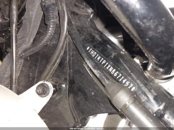 Balts Harley-Davidson FLTR Klaipėda, ar dzinēja tilpumu 0.00 L un nobraukumu 0 tūkst. km par 4000 €, foto 11 vietnē AUTOMOTO.COM.LV