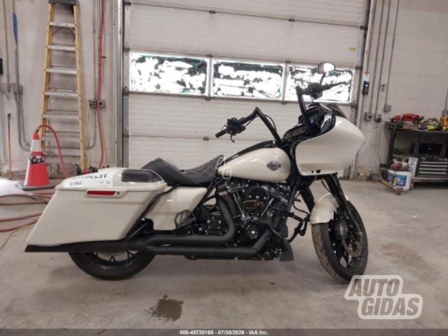 Balts Harley-Davidson FLTR Klaipėda, ar dzinēja tilpumu 0.00 L un nobraukumu 0 tūkst. km par 4000 €, foto 13 vietnē AUTOMOTO.COM.LV