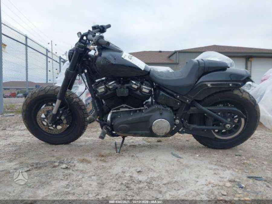 Black Harley-Davidson FXD 2019 in Klaipeda, with an engine capacity of 1.87 L and mileage of 1 thousand km for 4000 €, photo 13 on AUTOMOTO.COM.LV