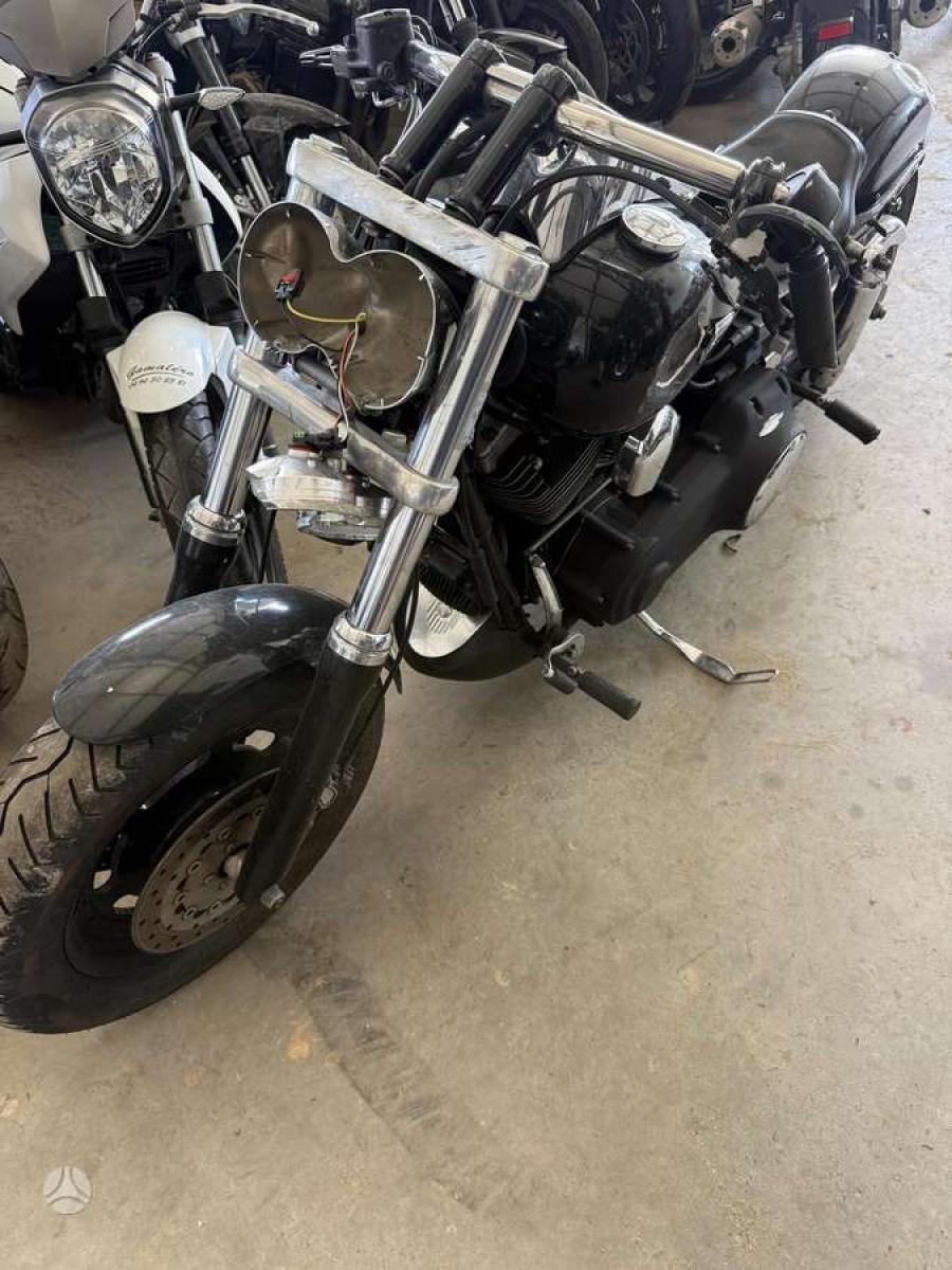Harley-Davidson FXD 2008 Tauragė, ar dzinēja tilpumu 1.60 L un nobraukumu 50 tūkst. km par 3900 €, foto 3 vietnē AUTOMOTO.COM.LV