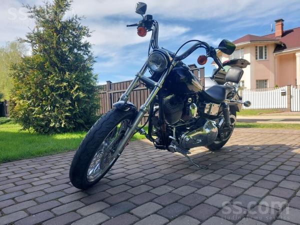 Harley-Davidson FXDL 2000 in Riga, with an engine capacity of 1.45 L and mileage of 0 thousand km for 6500 €, photo 5 on AUTOMOTO.COM.LV
