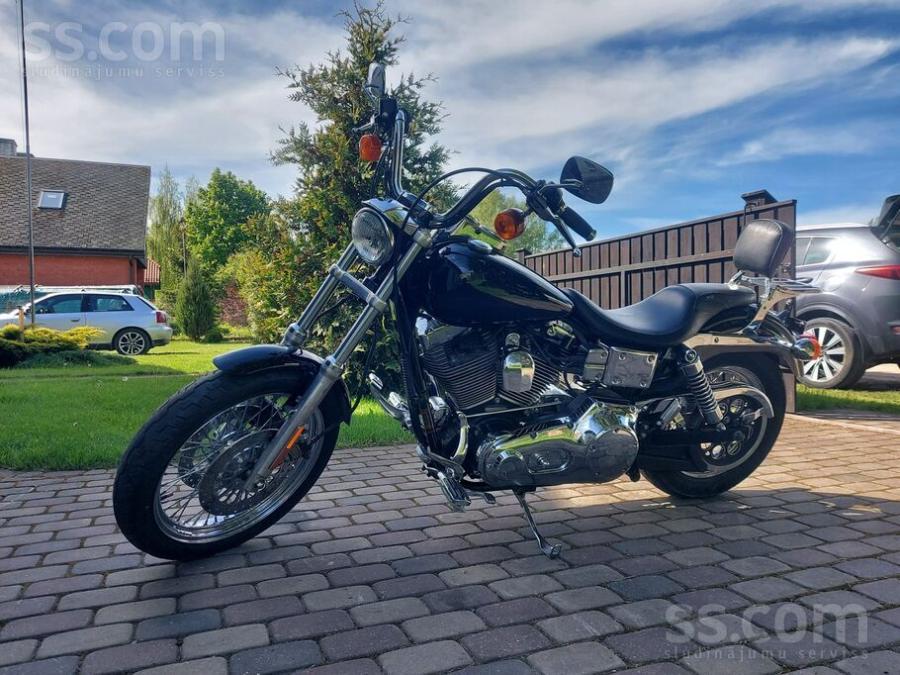 Harley-Davidson FXDL 2000 in Riga, with an engine capacity of 1.45 L and mileage of 0 thousand km for 6250 €, photo 1 on AUTOMOTO.COM.LV