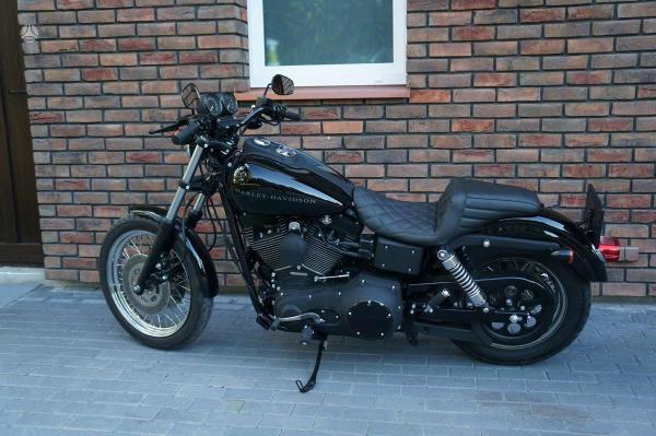 Black Harley-Davidson FXDX 1999 in Vilnius, with an engine capacity of 1.45 L and mileage of 35 thousand km for 6800 €, photo 2 on AUTOMOTO.COM.LV