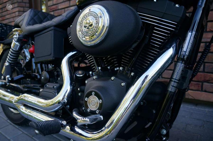 Melns Harley-Davidson FXDX 1999 Viļņa, ar dzinēja tilpumu 1.45 L un nobraukumu 35 tūkst. km par 6800 €, foto 3 vietnē AUTOMOTO.COM.LV