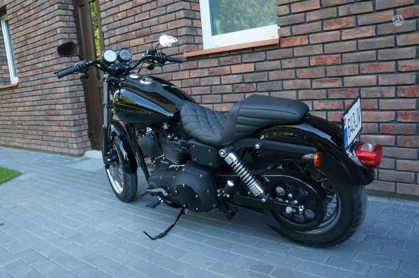 Black Harley-Davidson FXDX 1999 in Vilnius, with an engine capacity of 1.45 L and mileage of 35 thousand km for 6800 €, photo 9 on AUTOMOTO.COM.LV