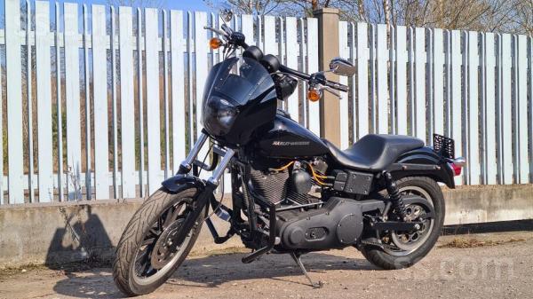 Harley-Davidson FXDX 2000 Jūrmala, ar dzinēja tilpumu 1.45 L un nobraukumu 0 tūkst. km par 7400 €, foto 3 vietnē AUTOMOTO.COM.LV