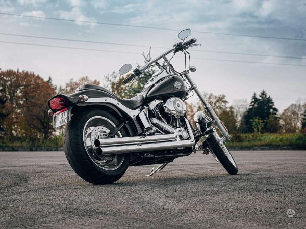 Melns Harley-Davidson FXST 2007 Raseiniai, ar dzinēja tilpumu 1.58 L un nobraukumu 15 tūkst. km par 7250 €, foto 11 vietnē AUTOMOTO.COM.LV