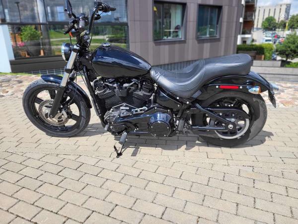 Black Harley-Davidson FXST 2024 in Kaunas, with an engine capacity of 0.00 L and mileage of 2 thousand km for 10400 €, photo 6 on AUTOMOTO.COM.LV