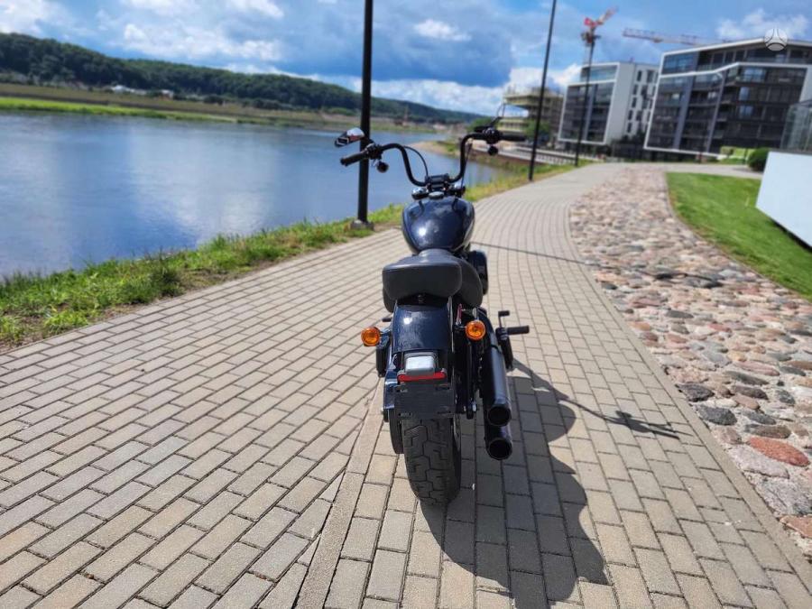 Black Harley-Davidson FXST 2024 in Kaunas, with an engine capacity of 0.00 L and mileage of 2 thousand km for 10400 €, photo 9 on AUTOMOTO.COM.LV