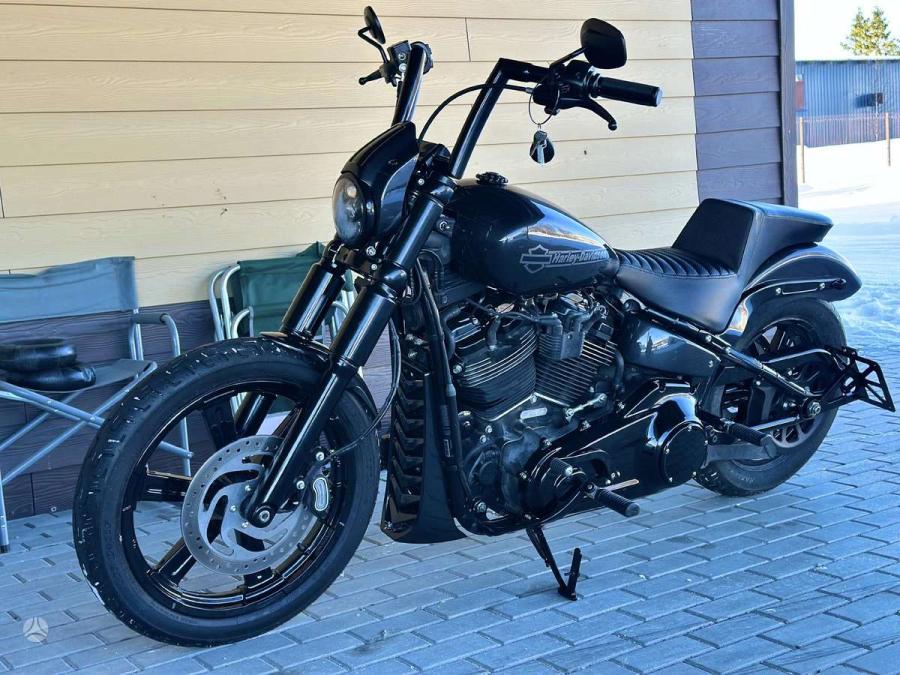 Harley-Davidson FXST 2023 in Klaipeda, with an engine capacity of 1.75 L and mileage of 14 thousand km for 9999 €, photo 1 on AUTOMOTO.COM.LV