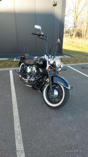 Melns Harley-Davidson Heritage Softail 2010 Tallina, ar dzinēja tilpumu 1.60 L un nobraukumu 38 tūkst. km par 8000 €, foto 4 vietnē AUTOMOTO.COM.LV