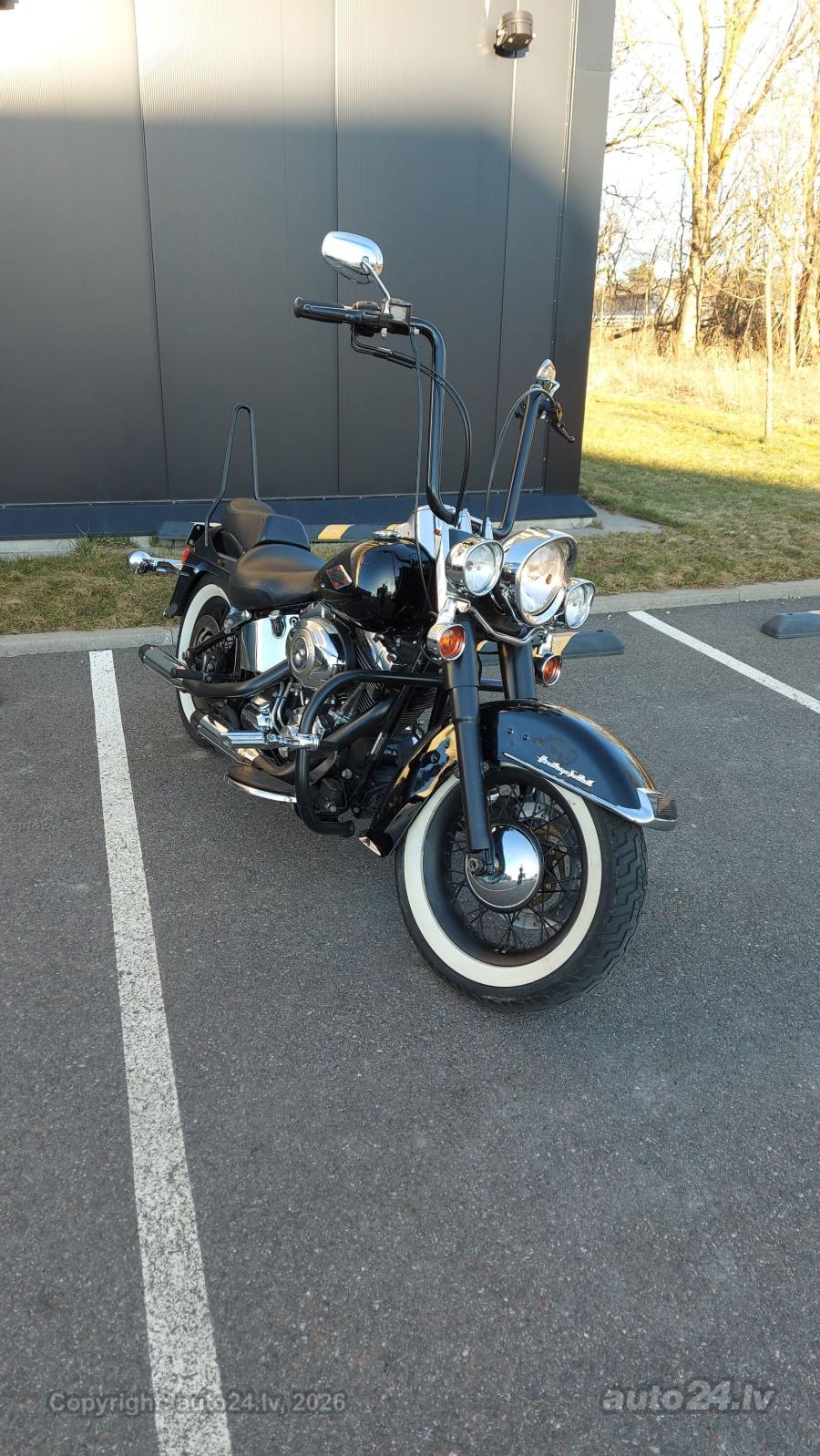 Melns Harley-Davidson Heritage Softail 2010 Tallina, ar dzinēja tilpumu 1.60 L un nobraukumu 38 tūkst. km par 8000 €, foto 4 vietnē AUTOMOTO.COM.LV