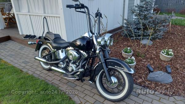Melns Harley-Davidson Heritage Softail 2010 Tallina, ar dzinēja tilpumu 1.60 L un nobraukumu 38 tūkst. km par 8000 €, foto 4 vietnē AUTOMOTO.COM.LV