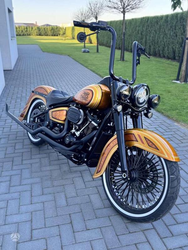 Harley-Davidson Heritage Softail 2021 Kauņa, ar dzinēja tilpumu 1.90 L un nobraukumu 34 tūkst. km par 17900 €, foto 1 vietnē AUTOMOTO.COM.LV