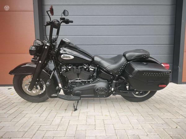 Харли-Девидсон Heritage Softail 2022 в Шяуляй, объемом двигателя 1.80 л и пробегом 5 тыс. км за 13900 €, фото 1 на AUTOMOTO.COM.LV