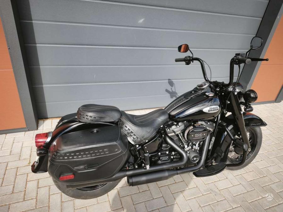 Harley-Davidson Heritage Softail 2022 in Siauliai, with an engine capacity of 1.80 L and mileage of 5 thousand km for 13900 €, photo 9 on AUTOMOTO.COM.LV