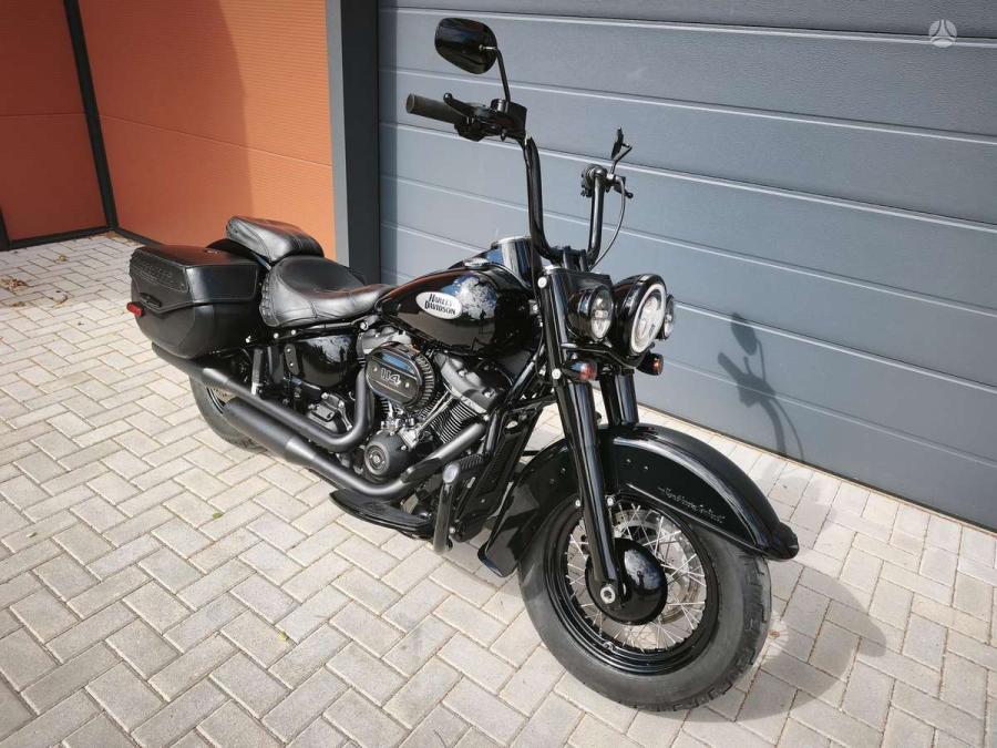 Harley-Davidson Heritage Softail 2022 in Siauliai, with an engine capacity of 1.80 L and mileage of 5 thousand km for 13900 €, photo 13 on AUTOMOTO.COM.LV