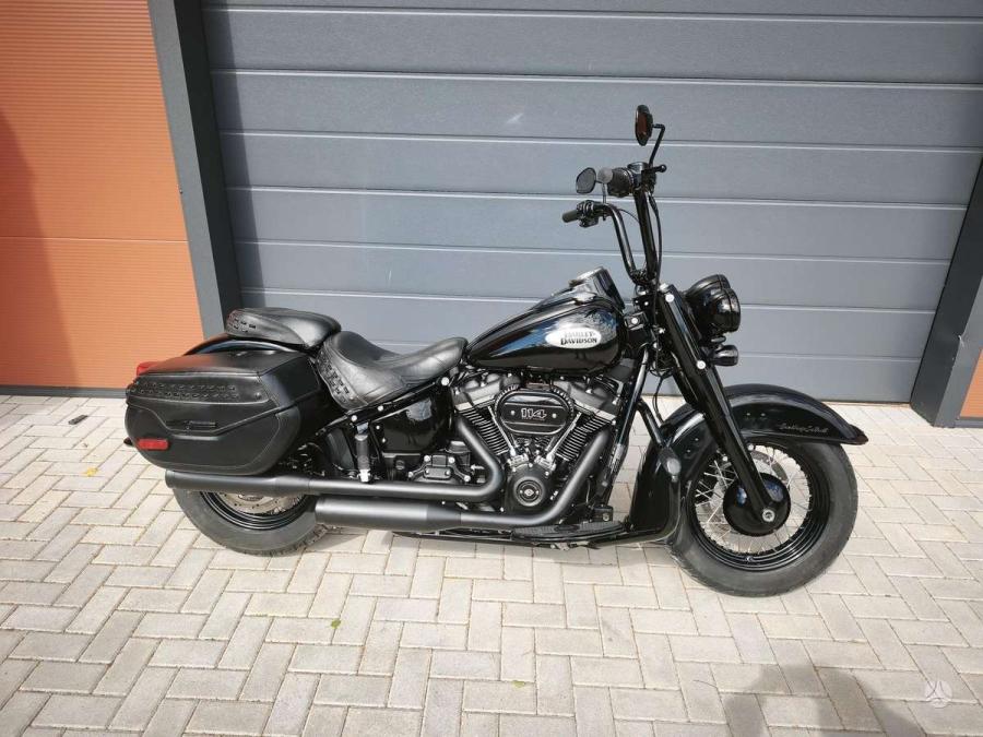 Harley-Davidson Heritage Softail 2022 in Siauliai, with an engine capacity of 1.80 L and mileage of 5 thousand km for 13900 €, photo 14 on AUTOMOTO.COM.LV