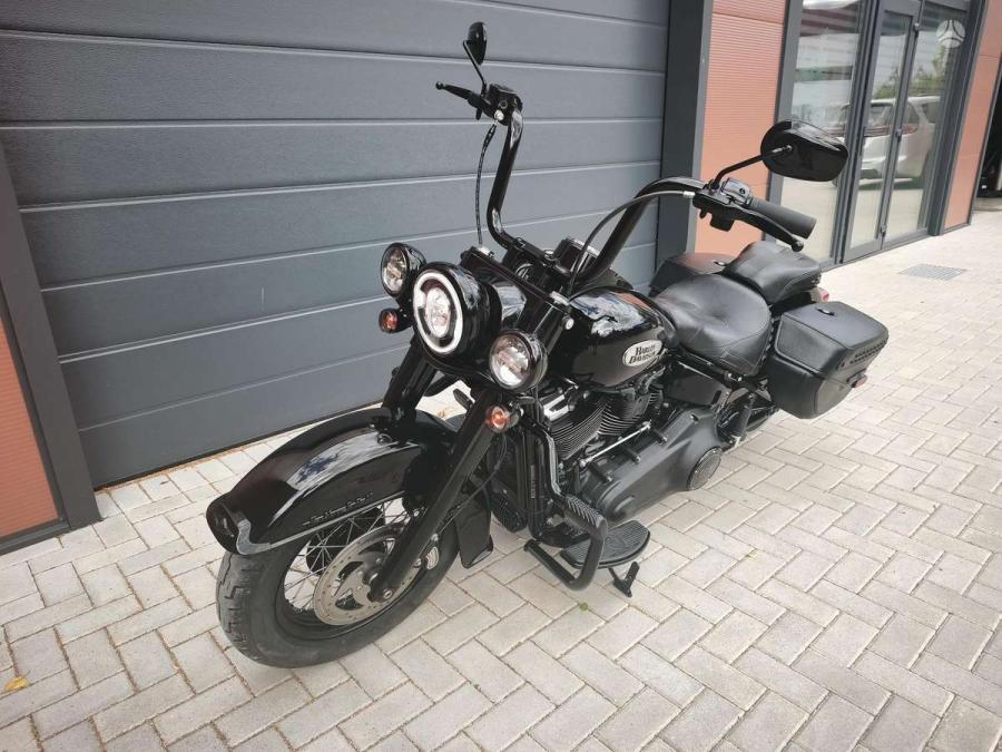 Harley-Davidson Heritage Softail 2022 in Siauliai, with an engine capacity of 1.80 L and mileage of 5 thousand km for 13900 €, photo 16 on AUTOMOTO.COM.LV