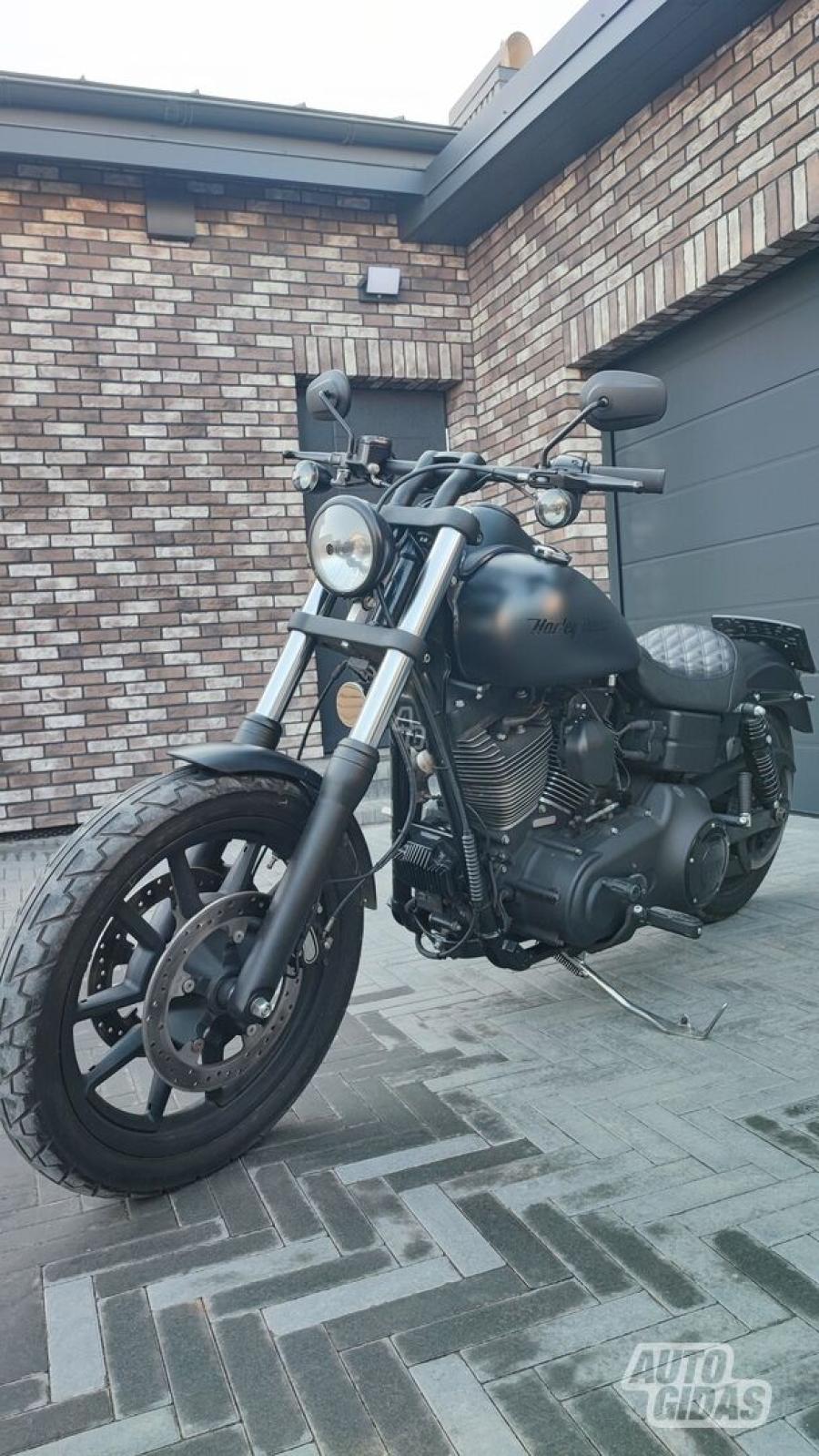 Melns Harley-Davidson Low Rider 2016 Kauņa, ar dzinēja tilpumu 1.80 L un nobraukumu 29 tūkst. km par 7599 €, foto 7 vietnē AUTOMOTO.COM.LV