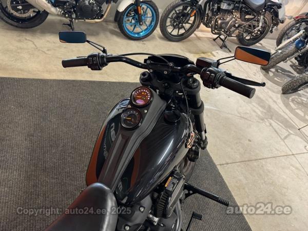 Black Harley-Davidson Low Rider 2020 in Tartu, with an engine capacity of 1.89 L and mileage of 26 thousand km for 12990 €, photo 11 on AUTOMOTO.COM.LV