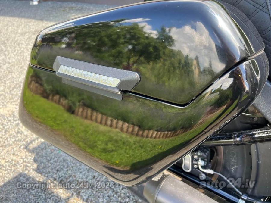 Black Harley-Davidson Low Rider 2020 in Rakvere, with an engine capacity of 1.87 L and mileage of 14 thousand km for 16000 €, photo 12 on AUTOMOTO.COM.LV