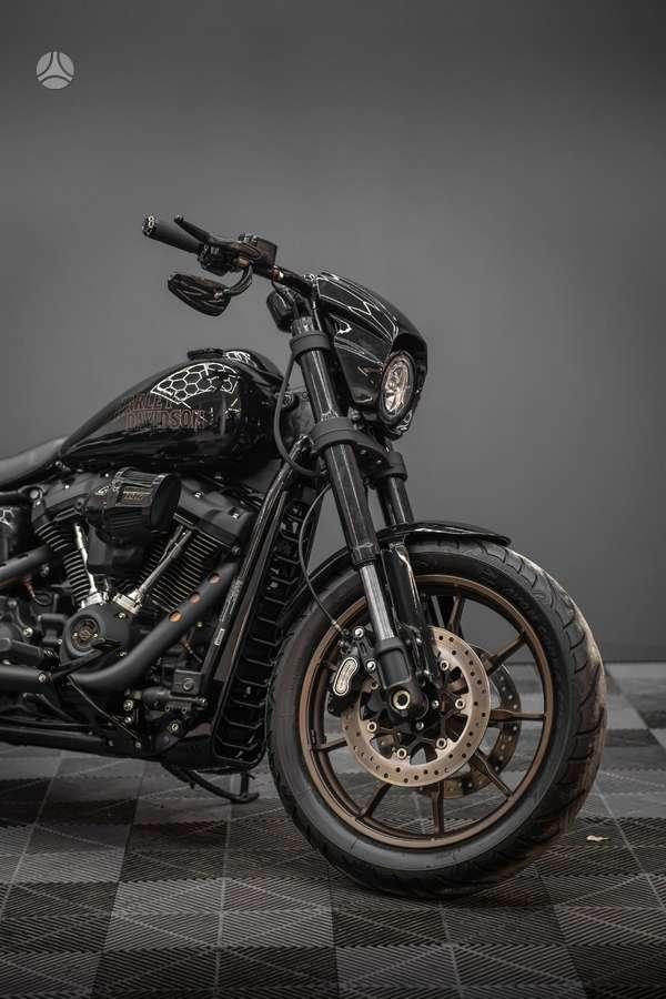 Black Harley-Davidson Low Rider 2022 in Kaunas, with an engine capacity of 1.92 L and mileage of 32 thousand km for 15500 €, photo 9 on AUTOMOTO.COM.LV