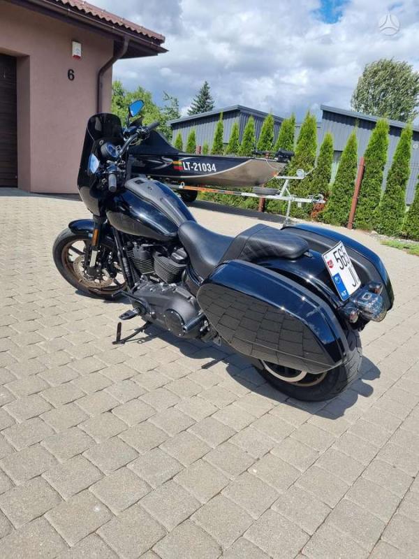 Melns Harley-Davidson Low Rider 2022 Kėdainiai, ar dzinēja tilpumu 1.92 L un nobraukumu 15 tūkst. km par 15000 €, foto 3 vietnē AUTOMOTO.COM.LV
